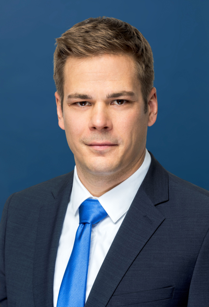 Krisztián Pulay - INA, d.d.